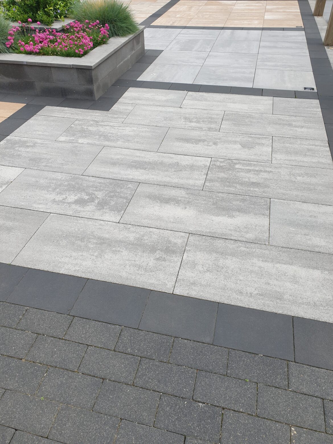 Waar moet je op letten bij het kopen van tuintegels?